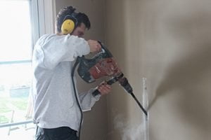 Leidingen in muur frezen particulieren | De Betonboorder